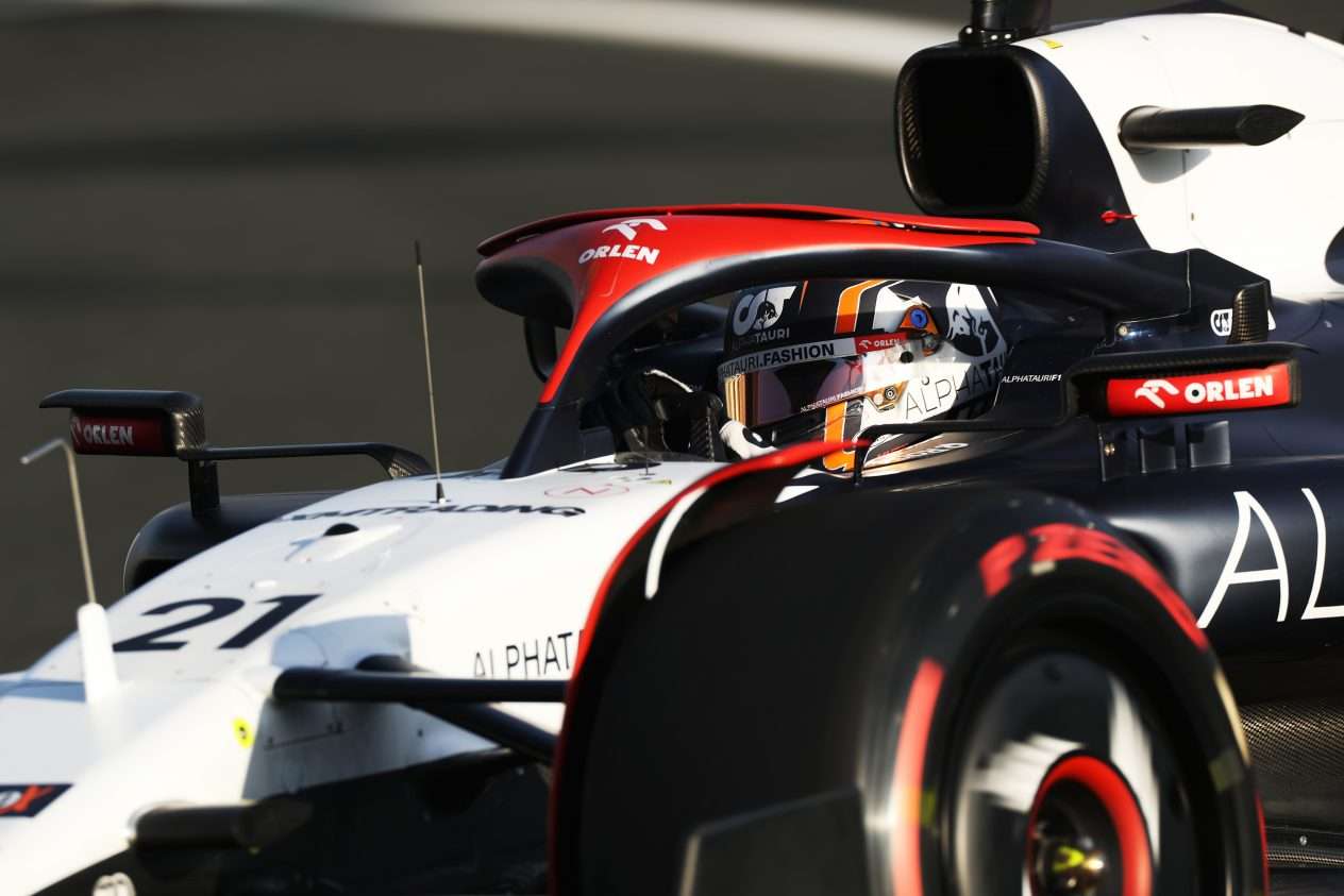 F1-tulokkaan karu alkukausi jatkuu - Nyck de Vries seinään ...